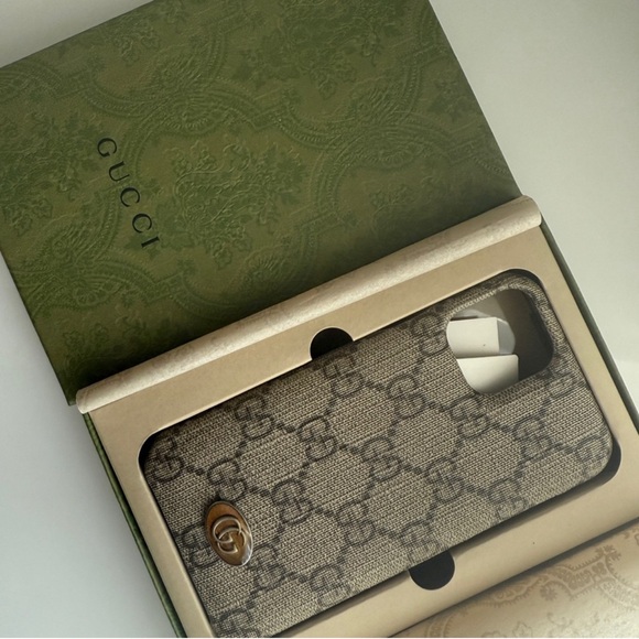Gucci | Cell Phones & Accessories | Authentic Gucci Logo Iphone 1 Pro ...